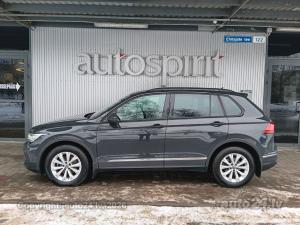 Grey Volkswagen Tiguan 2022 in Tallinn, with an engine capacity of 2.00 L and mileage of 76 thousand km for 23990 €, photo 2 on AUTOMOTO.COM.LV