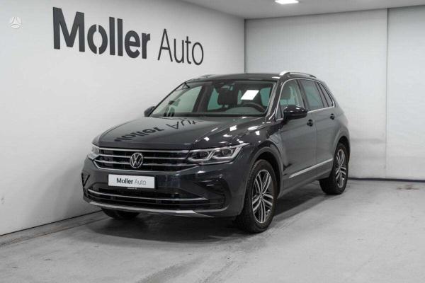 Grey Volkswagen Tiguan 2022 in Vilnius, with an engine capacity of 1.40 L and mileage of 103 thousand km for 27400 €, photo 1 on AUTOMOTO.COM.LV