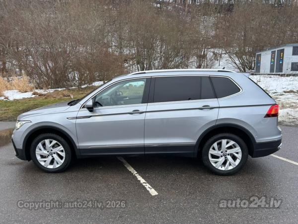 Pelēks Volkswagen Tiguan 2022 Tallina, ar dzinēja tilpumu 1.50 L un nobraukumu 50 tūkst. km par 32000 €, foto 5 vietnē AUTOMOTO.COM.LV