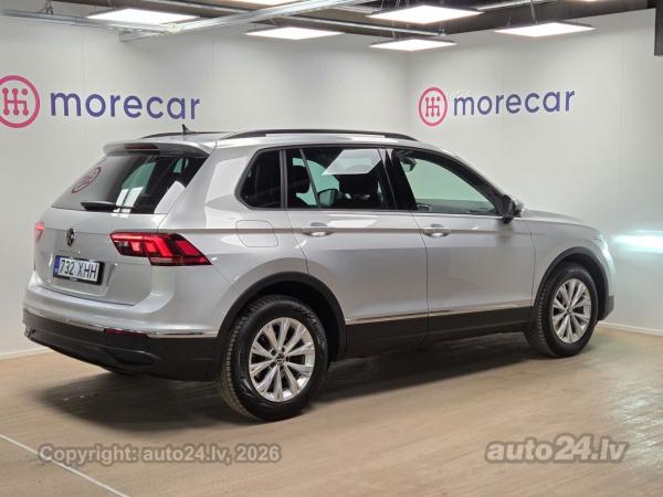 Pelēks Volkswagen Tiguan 2022 Tallina, ar dzinēja tilpumu 1.50 L un nobraukumu 93 tūkst. km par 20900 €, foto 4 vietnē AUTOMOTO.COM.LV