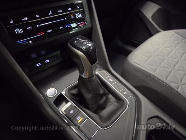 Pelēks Volkswagen Tiguan 2022 Tallina, ar dzinēja tilpumu 1.50 L un nobraukumu 93 tūkst. km par 20900 €, foto 11 vietnē AUTOMOTO.COM.LV