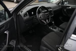 Grey Volkswagen Tiguan 2022 in Tallinn, with an engine capacity of 2.00 L and mileage of 118 thousand km for 27500 €, photo 7 on AUTOMOTO.COM.LV