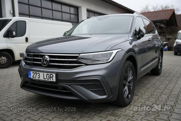 Grey Volkswagen Tiguan 2022 in Tallinn, with an engine capacity of 2.00 L and mileage of 118 thousand km for 27500 €, photo 2 on AUTOMOTO.COM.LV