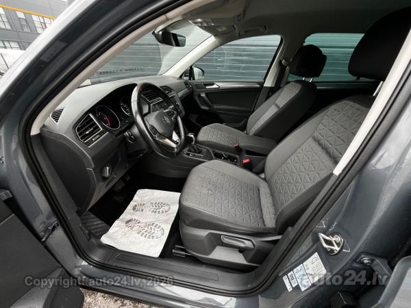 Pelēks Volkswagen Tiguan 2022 Tallina, ar dzinēja tilpumu 2.00 L un nobraukumu 148 tūkst. km par 22900 €, foto 9 vietnē AUTOMOTO.COM.LV