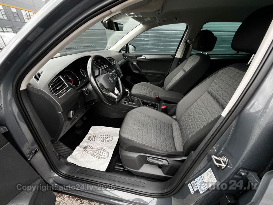 Pelēks Volkswagen Tiguan 2022 Tallina, ar dzinēja tilpumu 2.00 L un nobraukumu 148 tūkst. km par 22900 €, foto 10 vietnē AUTOMOTO.COM.LV