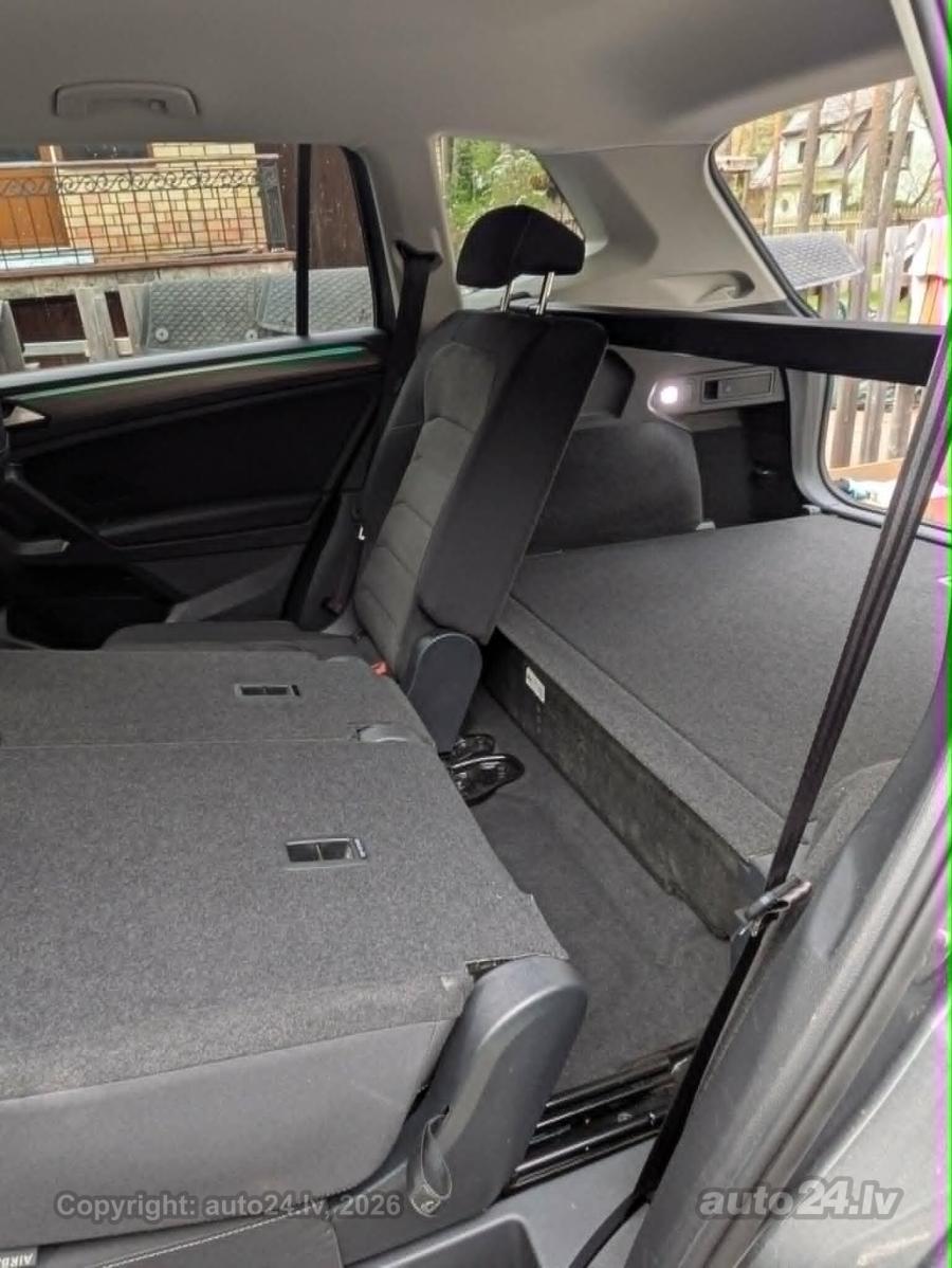 Grey Volkswagen Tiguan 2022 in Tallinn, with an engine capacity of 1.50 L and mileage of 89 thousand km for 27800 €, photo 6 on AUTOMOTO.COM.LV