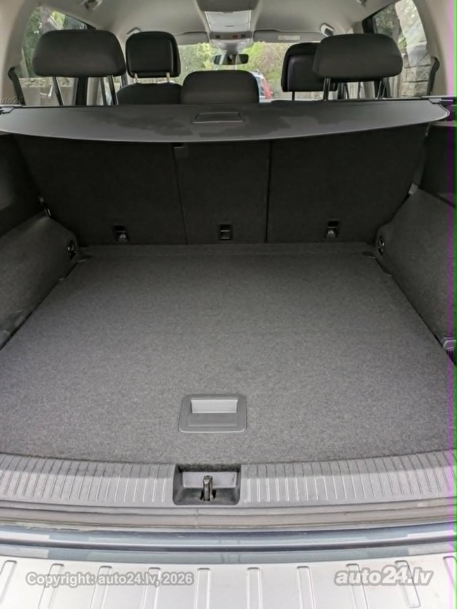 Grey Volkswagen Tiguan 2022 in Tallinn, with an engine capacity of 1.50 L and mileage of 89 thousand km for 27800 €, photo 7 on AUTOMOTO.COM.LV