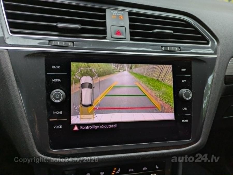 Grey Volkswagen Tiguan 2022 in Tallinn, with an engine capacity of 1.50 L and mileage of 89 thousand km for 27800 €, photo 9 on AUTOMOTO.COM.LV