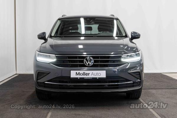 Pelēks Volkswagen Tiguan 2022 Tallina, ar dzinēja tilpumu 2.00 L un nobraukumu 79 tūkst. km par 23900 €, foto 2 vietnē AUTOMOTO.COM.LV