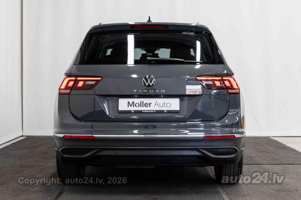 Pelēks Volkswagen Tiguan 2022 Tallina, ar dzinēja tilpumu 2.00 L un nobraukumu 79 tūkst. km par 23900 €, foto 5 vietnē AUTOMOTO.COM.LV