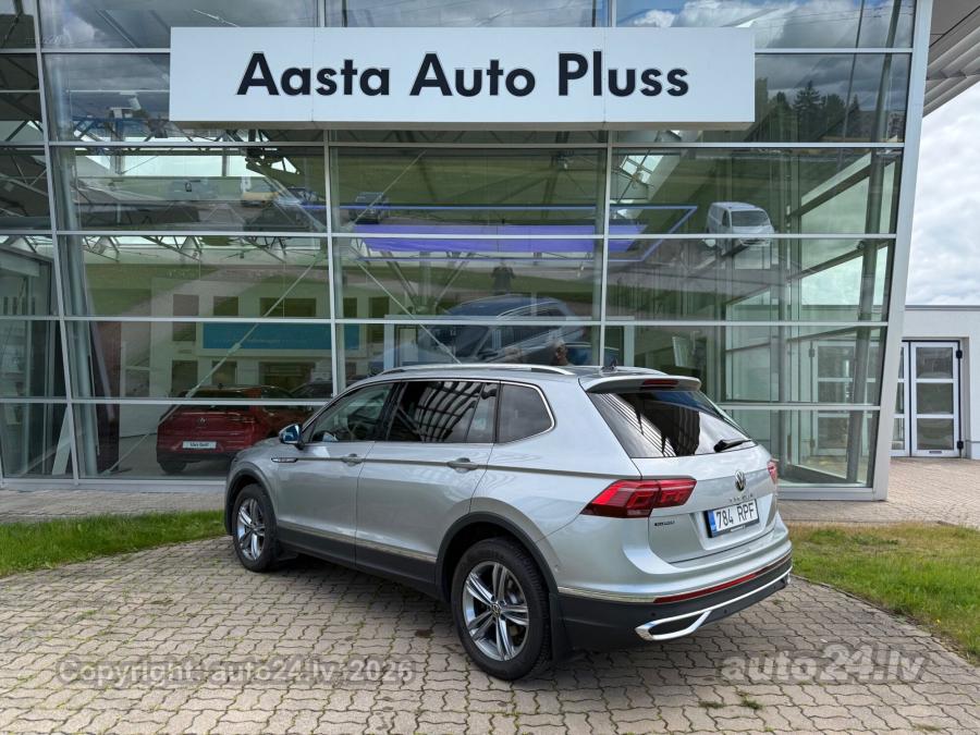 Grey Volkswagen Tiguan 2023 in Tartu, with an engine capacity of 2.00 L and mileage of 64 thousand km for 31990 €, photo 5 on AUTOMOTO.COM.LV