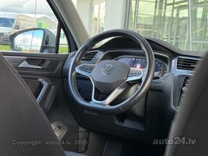 Grey Volkswagen Tiguan 2023 in Tartu, with an engine capacity of 2.00 L and mileage of 64 thousand km for 31990 €, photo 12 on AUTOMOTO.COM.LV