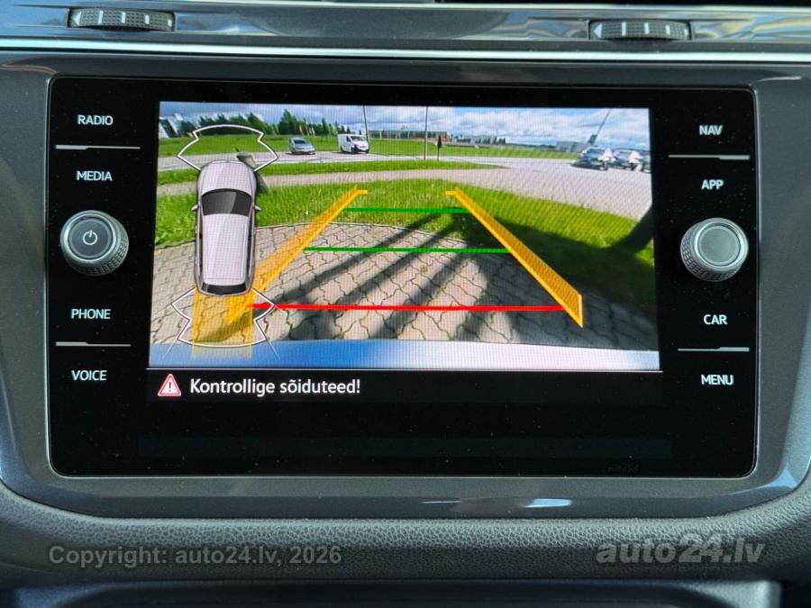 Grey Volkswagen Tiguan 2023 in Tartu, with an engine capacity of 2.00 L and mileage of 64 thousand km for 31990 €, photo 18 on AUTOMOTO.COM.LV