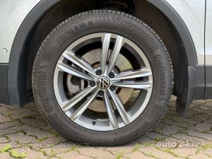 Grey Volkswagen Tiguan 2023 in Tartu, with an engine capacity of 2.00 L and mileage of 64 thousand km for 31990 €, photo 27 on AUTOMOTO.COM.LV