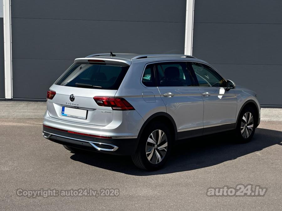 Grey Volkswagen Tiguan 2023 in Tallinn, with an engine capacity of 1.40 L and mileage of 73 thousand km for 26500 €, photo 7 on AUTOMOTO.COM.LV