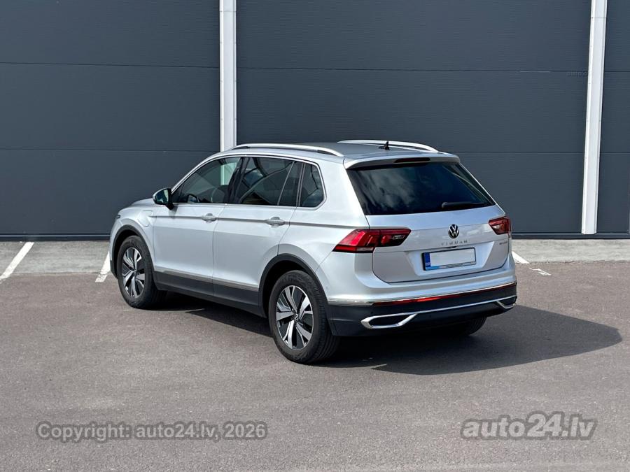 Grey Volkswagen Tiguan 2023 in Tallinn, with an engine capacity of 1.40 L and mileage of 73 thousand km for 26500 €, photo 9 on AUTOMOTO.COM.LV