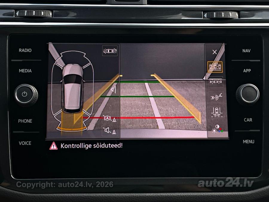 Grey Volkswagen Tiguan 2023 in Tallinn, with an engine capacity of 1.40 L and mileage of 73 thousand km for 26500 €, photo 16 on AUTOMOTO.COM.LV