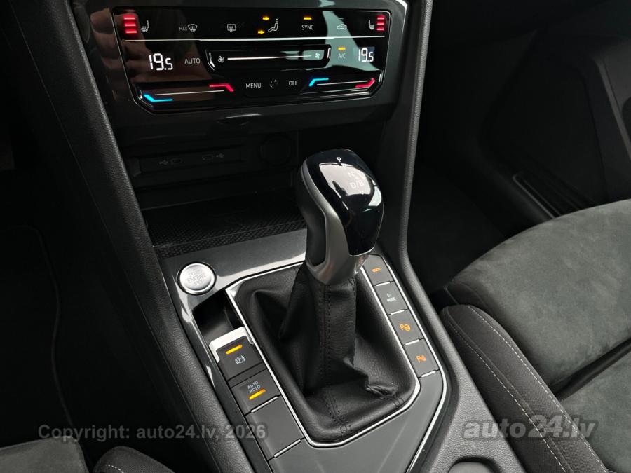 Grey Volkswagen Tiguan 2023 in Tallinn, with an engine capacity of 1.40 L and mileage of 73 thousand km for 26500 €, photo 20 on AUTOMOTO.COM.LV
