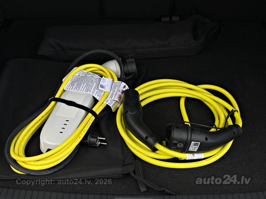 Grey Volkswagen Tiguan 2023 in Tallinn, with an engine capacity of 1.40 L and mileage of 73 thousand km for 26500 €, photo 27 on AUTOMOTO.COM.LV