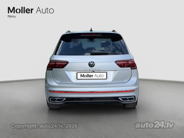 Grey Volkswagen Tiguan 2023 in Parnu, with an engine capacity of 1.50 L and mileage of 54 thousand km for 30900 €, photo 5 on AUTOMOTO.COM.LV