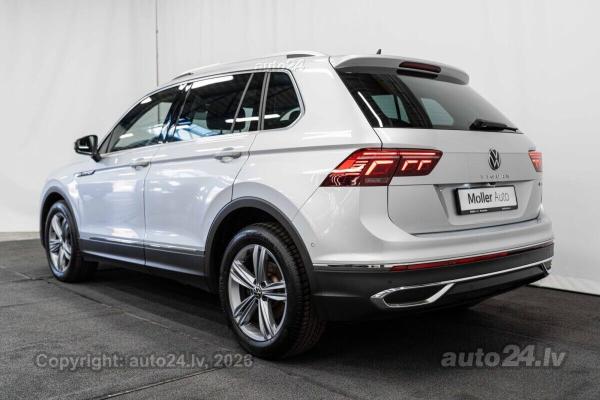 Volkswagen Tiguan 2023 in Tallinn on AUTOMOTO.COM.LV Grey Volkswagen Tiguan 2023 in Tallinn, with an engine capacity of 2.00 L and mileage of 137 thousand km for 26900 €, photo 4 on AUTOMOTO.COM.LV