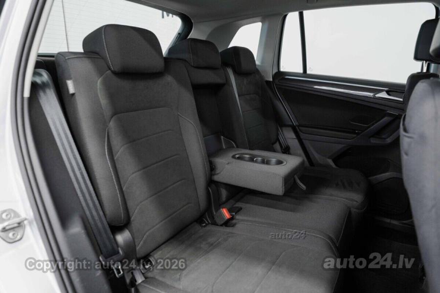 Pelēks Volkswagen Tiguan 2023 Tallina, ar dzinēja tilpumu 2.00 L un nobraukumu 137 tūkst. km par 26900 €, foto 14 vietnē AUTOMOTO.COM.LV