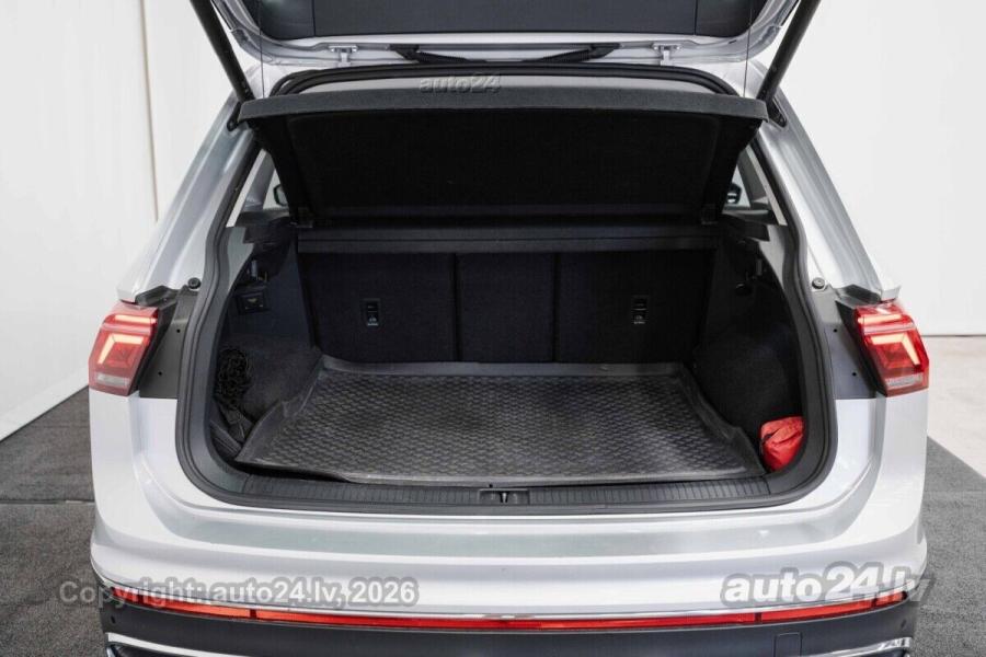Pelēks Volkswagen Tiguan 2023 Tallina, ar dzinēja tilpumu 2.00 L un nobraukumu 137 tūkst. km par 26900 €, foto 16 vietnē AUTOMOTO.COM.LV