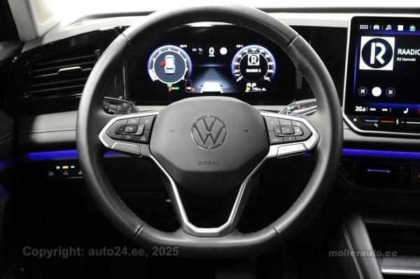 Pelēks Volkswagen Tiguan 2024 Tallina, ar dzinēja tilpumu 1.50 L un nobraukumu 21 tūkst. km par 29900 €, foto 11 vietnē AUTOMOTO.COM.LV