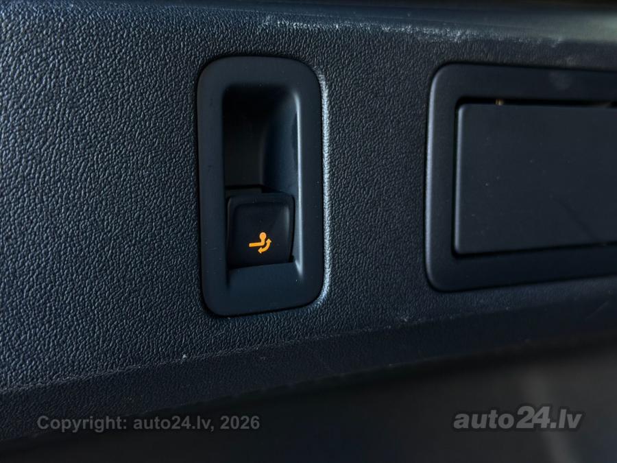 Pelēks Volkswagen Tiguan 2024 Pērnava, ar dzinēja tilpumu 2.00 L un nobraukumu 35 tūkst. km par 48500 €, foto 26 vietnē AUTOMOTO.COM.LV