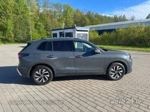Grey Volkswagen Tiguan 2024 in Parnu, with an engine capacity of 1.50 L and mileage of 28 thousand km for 33900 €, photo  on AUTOMOTO.COM.LV