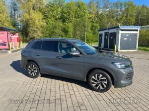 Grey Volkswagen Tiguan 2024 in Parnu, with an engine capacity of 1.50 L and mileage of 28 thousand km for 33900 €, photo 3 on AUTOMOTO.COM.LV