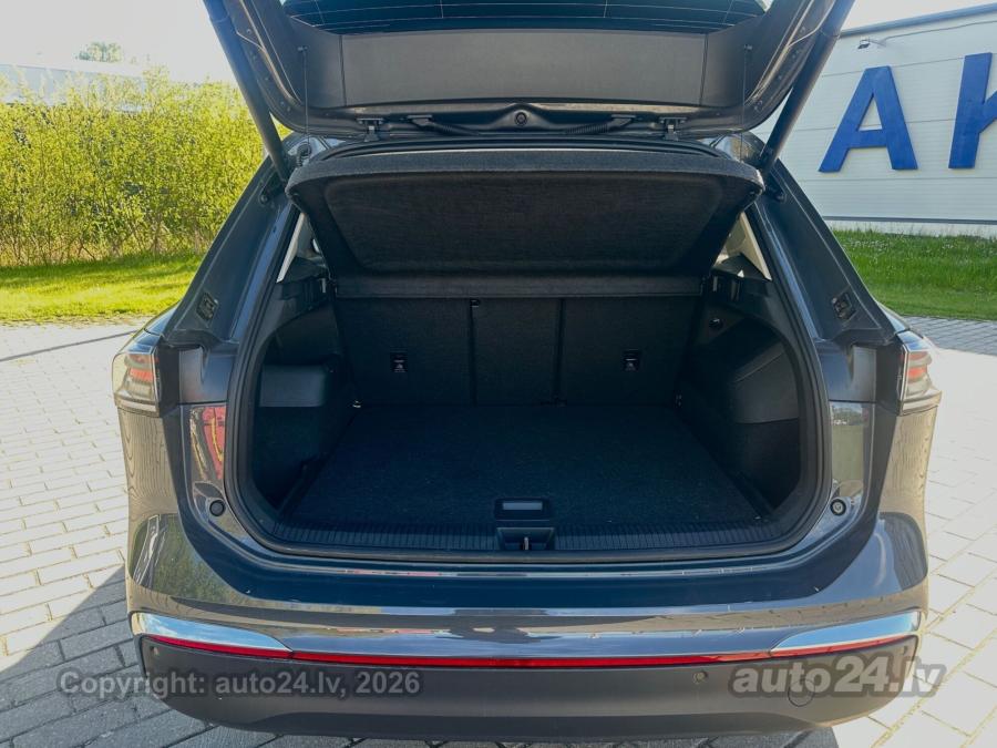 Grey Volkswagen Tiguan 2024 in Parnu, with an engine capacity of 1.50 L and mileage of 28 thousand km for 33900 €, photo 20 on AUTOMOTO.COM.LV