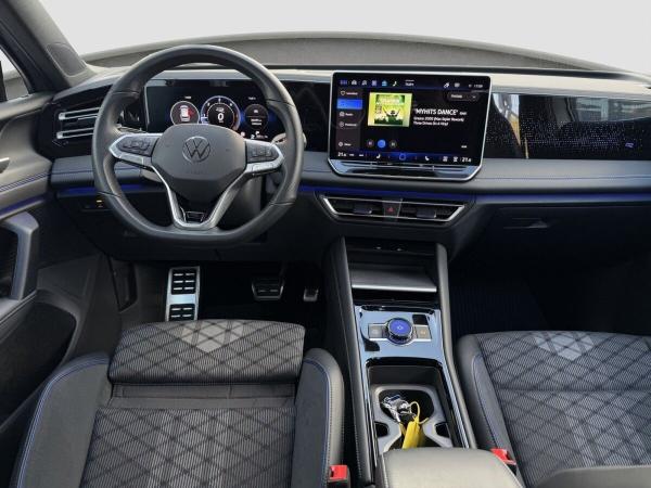 Pelēks Volkswagen Tiguan 2024 Pērnava, ar dzinēja tilpumu 2.00 L un nobraukumu 35 tūkst. km par 45450 €, foto 6 vietnē AUTOMOTO.COM.LV