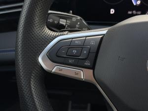 Pelēks Volkswagen Tiguan 2024 Pērnava, ar dzinēja tilpumu 2.00 L un nobraukumu 35 tūkst. km par 45450 €, foto 22 vietnē AUTOMOTO.COM.LV
