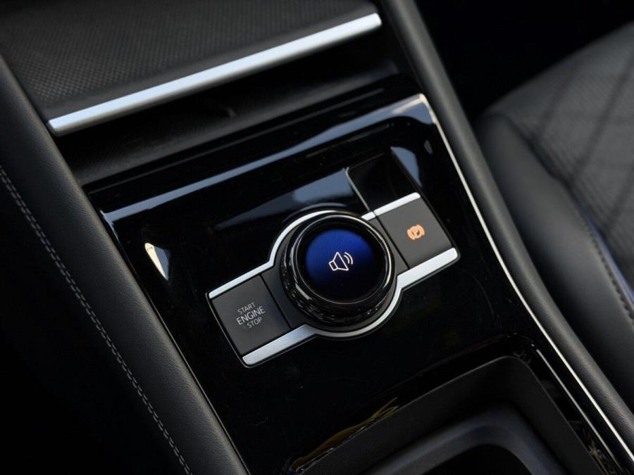 Pelēks Volkswagen Tiguan 2024 Pērnava, ar dzinēja tilpumu 2.00 L un nobraukumu 35 tūkst. km par 45450 €, foto 24 vietnē AUTOMOTO.COM.LV