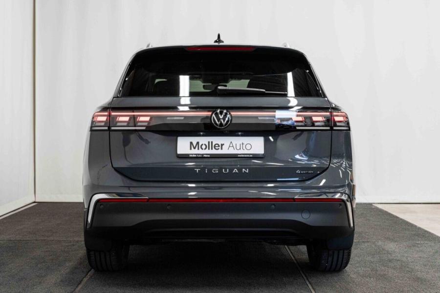 Grey Volkswagen Tiguan 2024 in Tallinn, with an engine capacity of 2.00 L and mileage of 23 thousand km for 38900 €, photo 7 on AUTOMOTO.COM.LV