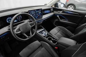 Grey Volkswagen Tiguan 2024 in Tallinn, with an engine capacity of 2.00 L and mileage of 23 thousand km for 38900 €, photo 9 on AUTOMOTO.COM.LV