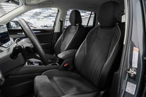 Grey Volkswagen Tiguan 2024 in Tallinn, with an engine capacity of 2.00 L and mileage of 23 thousand km for 38900 €, photo 12 on AUTOMOTO.COM.LV