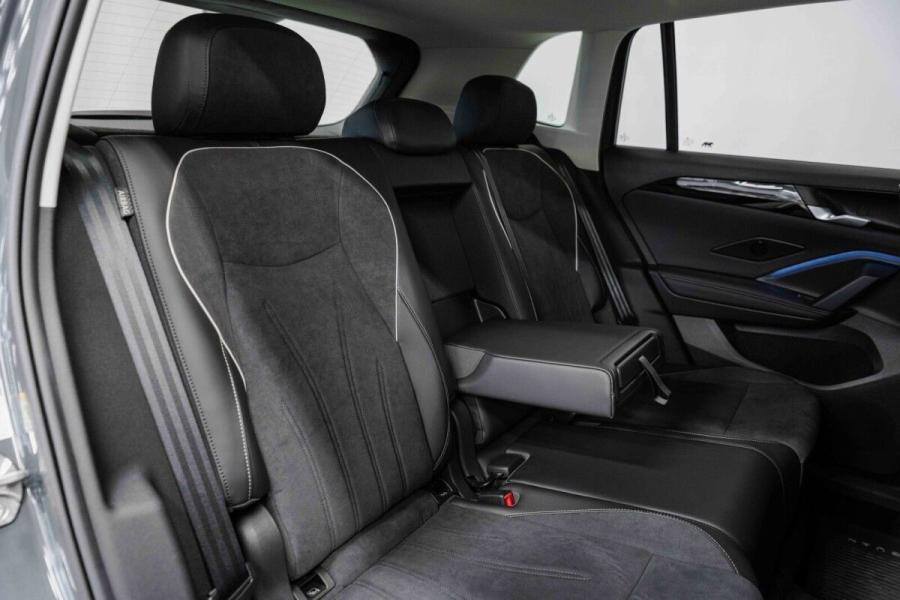 Grey Volkswagen Tiguan 2024 in Tallinn, with an engine capacity of 2.00 L and mileage of 23 thousand km for 38900 €, photo 13 on AUTOMOTO.COM.LV