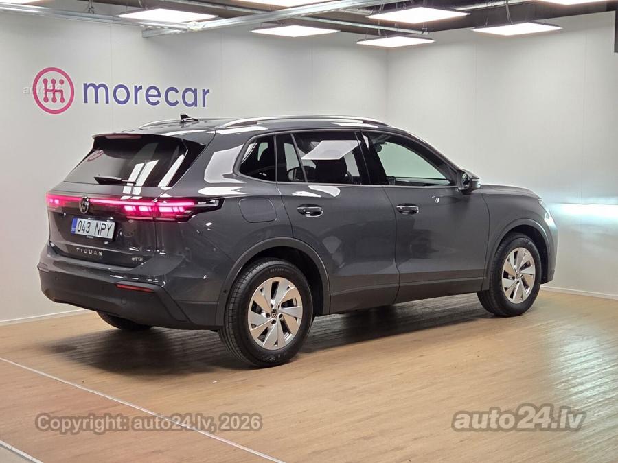 Grey Volkswagen Tiguan 2024 in Tallinn, with an engine capacity of 1.50 L and mileage of 9 thousand km for 32490 €, photo 5 on AUTOMOTO.COM.LV
