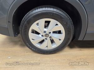 Grey Volkswagen Tiguan 2024 in Tallinn, with an engine capacity of 1.50 L and mileage of 9 thousand km for 32490 €, photo 22 on AUTOMOTO.COM.LV