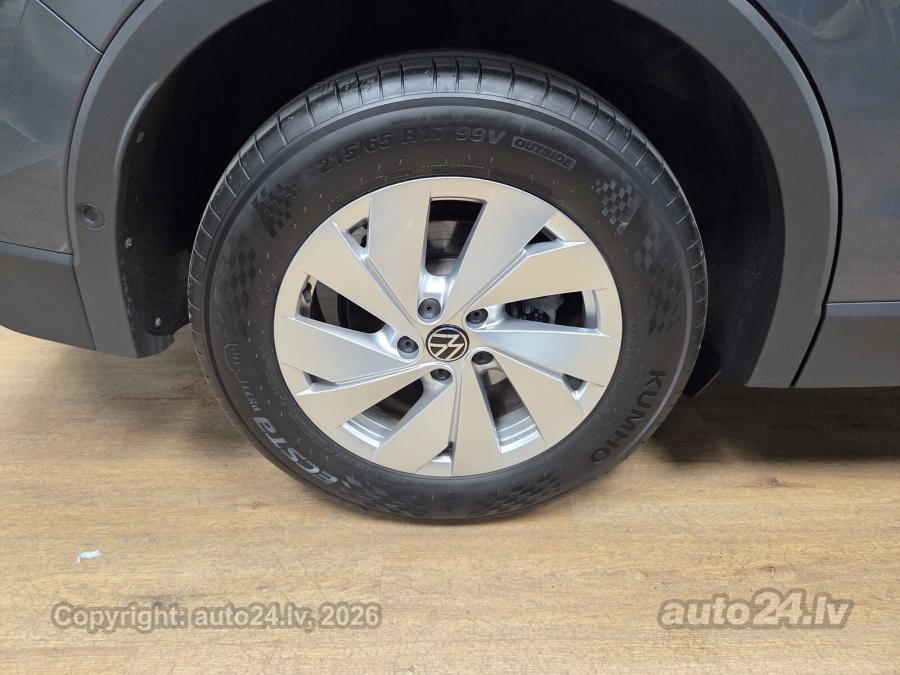 Grey Volkswagen Tiguan 2024 in Tallinn, with an engine capacity of 1.50 L and mileage of 9 thousand km for 32490 €, photo 22 on AUTOMOTO.COM.LV