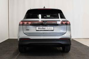 Grey Volkswagen Tiguan 2024 in Tallinn, with an engine capacity of 1.50 L and mileage of 45 thousand km for 31500 €, photo 7 on AUTOMOTO.COM.LV