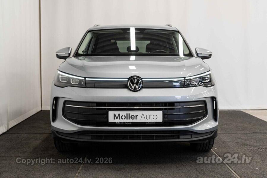 Grey Volkswagen Tiguan 2024 in Tallinn, with an engine capacity of 1.50 L and mileage of 45 thousand km for 31500 €, photo 3 on AUTOMOTO.COM.LV