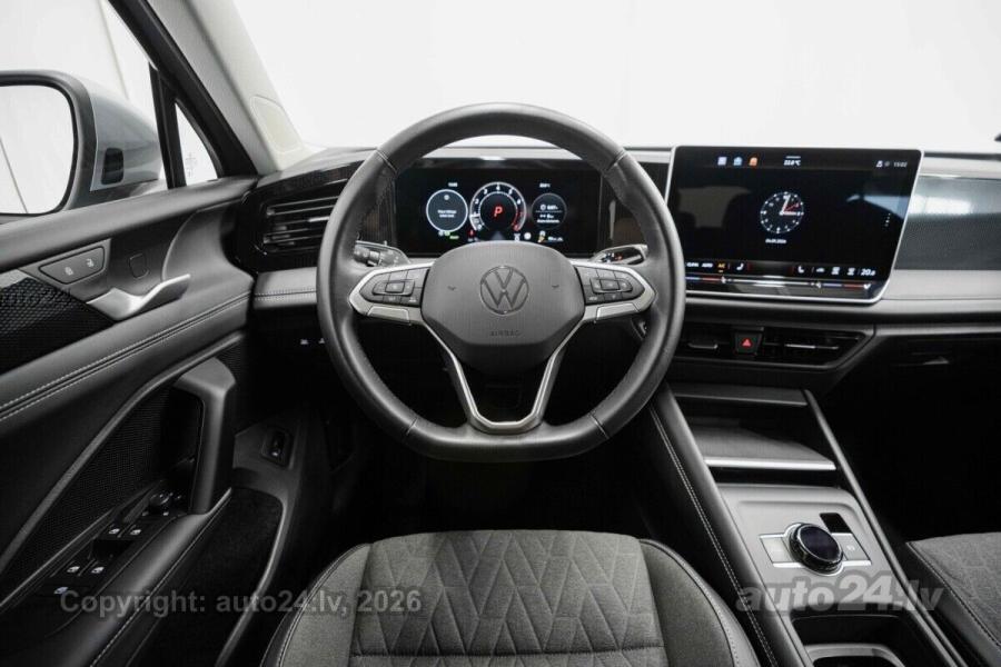 Grey Volkswagen Tiguan 2024 in Tallinn, with an engine capacity of 1.50 L and mileage of 45 thousand km for 31500 €, photo 11 on AUTOMOTO.COM.LV