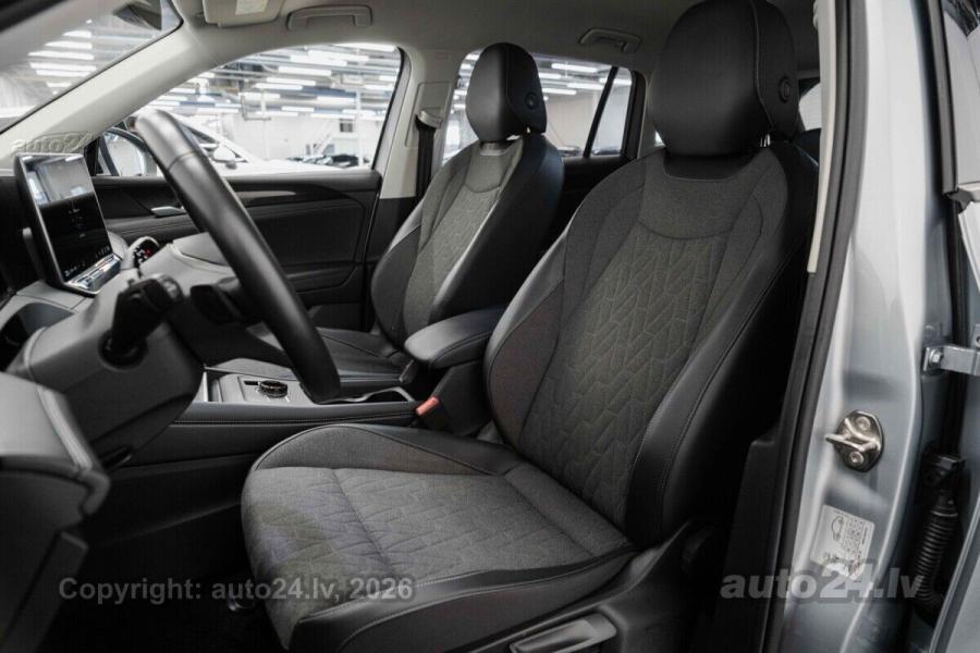 Grey Volkswagen Tiguan 2024 in Tallinn, with an engine capacity of 1.50 L and mileage of 45 thousand km for 31500 €, photo 12 on AUTOMOTO.COM.LV