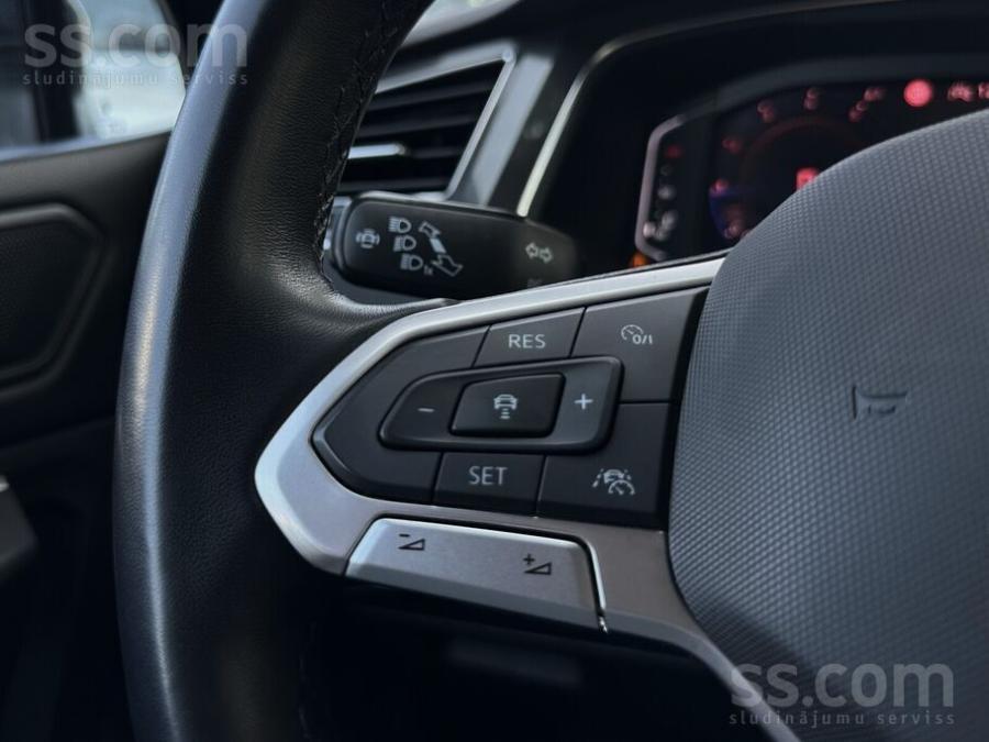 Pelēks Volkswagen Tiguan 2024 Rīga, ar dzinēja tilpumu 1.50 L un nobraukumu 68 tūkst. km par 28550 €, foto 12 vietnē AUTOMOTO.COM.LV