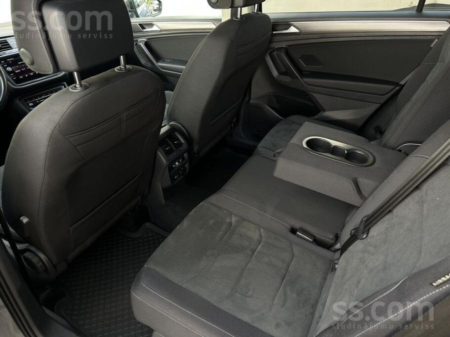 Pelēks Volkswagen Tiguan 2024 Rīga, ar dzinēja tilpumu 1.50 L un nobraukumu 68 tūkst. km par 28550 €, foto 22 vietnē AUTOMOTO.COM.LV