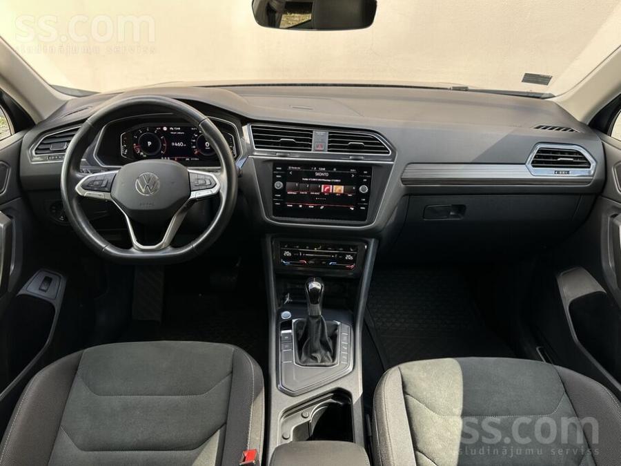Pelēks Volkswagen Tiguan 2024 Rīga, ar dzinēja tilpumu 1.50 L un nobraukumu 68 tūkst. km par 28550 €, foto 23 vietnē AUTOMOTO.COM.LV