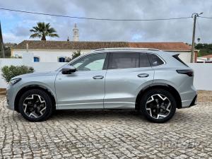 Grey Volkswagen Tiguan 2025 in Tallinn, with an engine capacity of 2.00 L and mileage of 27 thousand km for 37450 €, photo 4 on AUTOMOTO.COM.LV